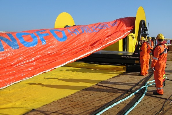 Oil booms - Forsstrom High Frequency AB