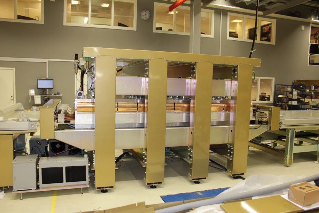 F-Line 800-2400 - Forsstrom High Frequency AB